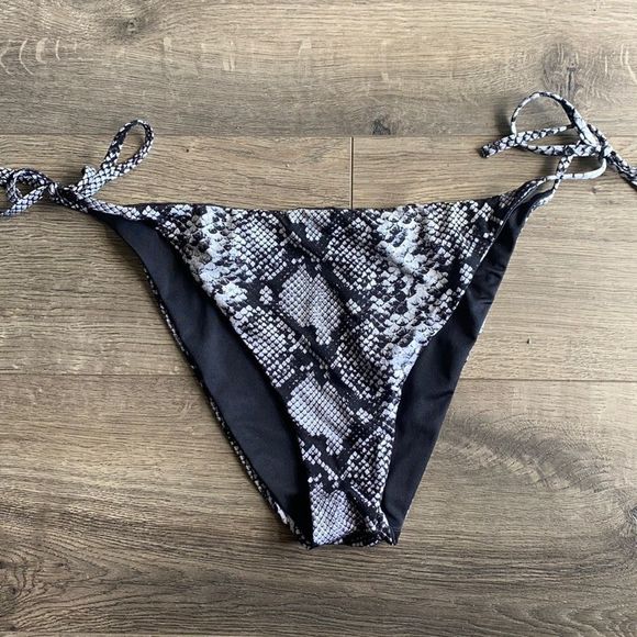 Calzedonia | Swim | Newsnakeprintswimsuitbottom | Poshmark